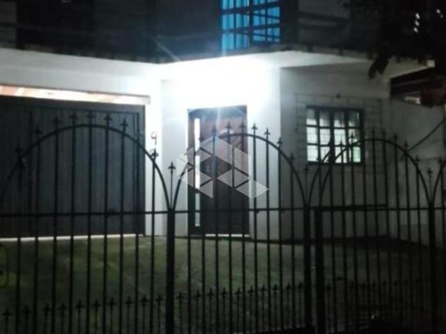 Casa sobrado três dormitórios alvorada