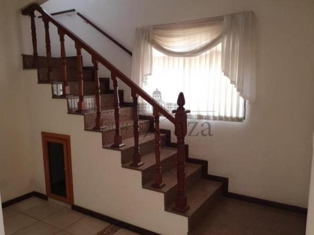 Casa Sobrado Vila Tatetuba 3 Dormitórios 296m²