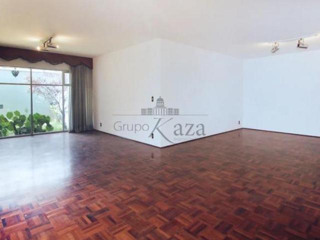 Casa Sobrado Vila Nova Conceição 4 Suítes 638m²