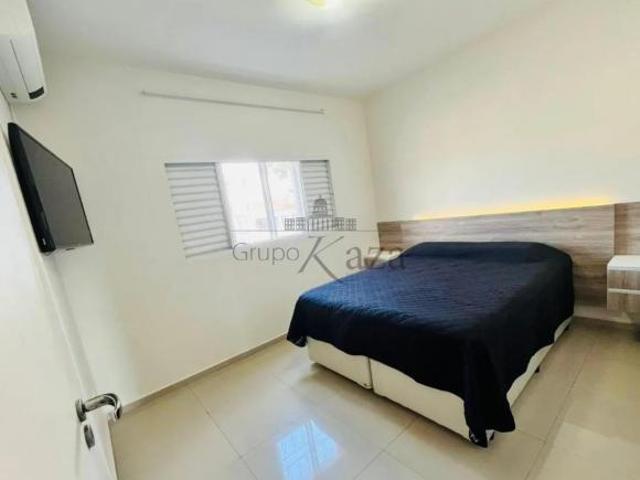 Casa Sobrado Villa Branca Jacareí 3 Dormitórios uma suíte 162m²
