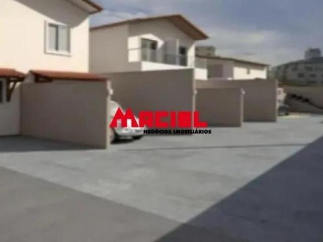 CASA SOBRADO VILLAGIO COM 2 DORMITÓRIOS E 2 VAGAS DE GARAGEM