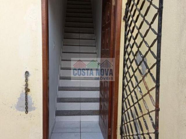 Casa Sobreposta com 91m², Garagem privativa, 2 quartos