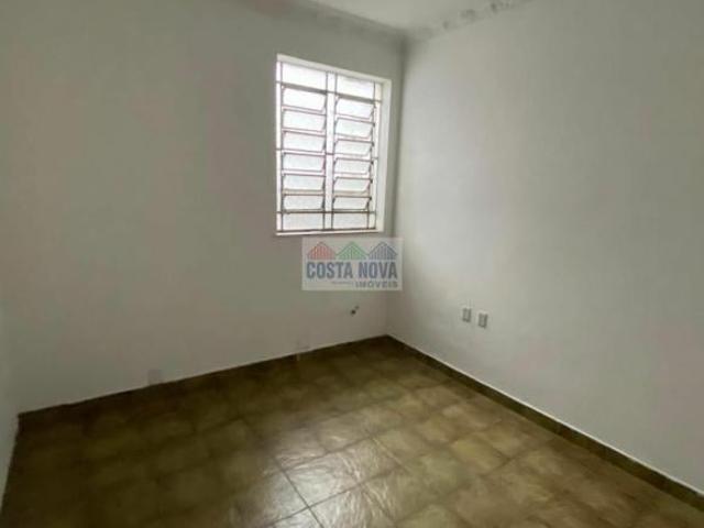 Casa sobreposta à venda 280m², 3 quartos, 1 sala, 2 banheiros, 3 vagas com edícula no Boqueirão