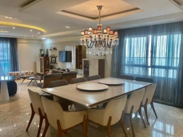 Casa Sobreposta á venda ou aluguel 5 quartos luxuosa Embaré SP