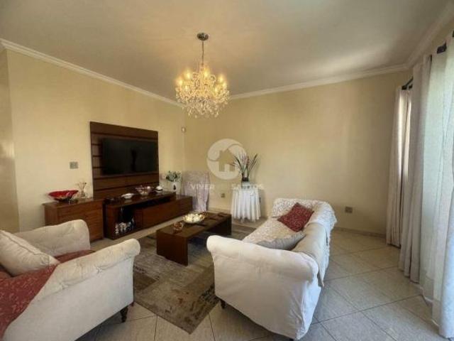 Casa Sobreposta Alta 3 dormitórios, 2 Vagas e Área Gourmet com Churrasqueira Marapé Santos SP