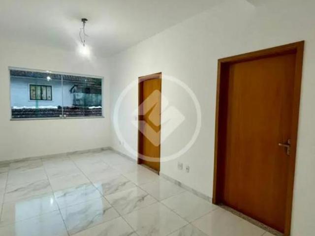 Casa Sobreposta Alta 3 quartos Boqueirão Santos