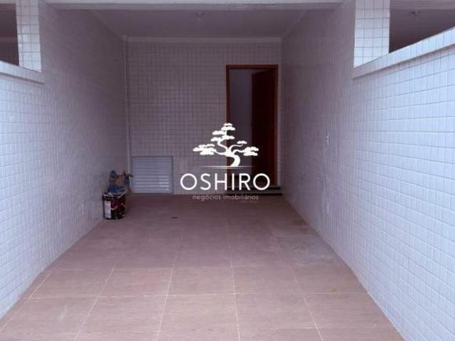 Casa Sobreposta Alta a Venda com 174m², 4 Suítes, 6 Banheiros, Garagem Espaçosa, Churrasqueira. No B