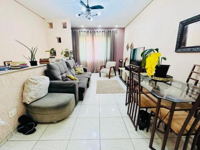 Casa Sobreposta Alta com 3 dormitórios à venda no Marapé