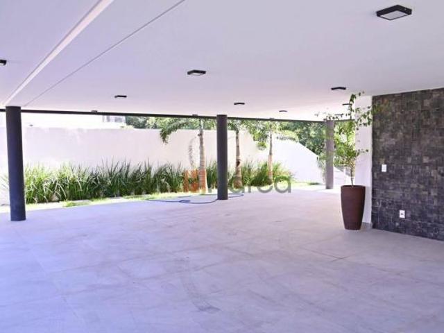 Casa “sobreposta alta”: Condomínio “Alphaville II” / Cidade: Votorantim