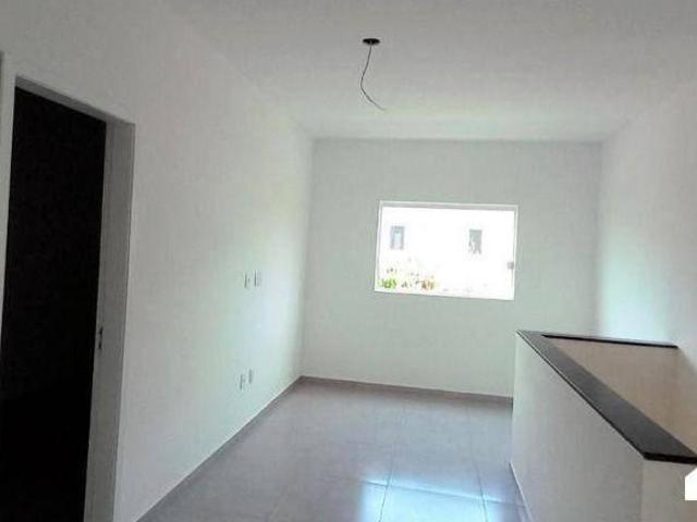 Casa Sobreposta Alta de Condomínio Praia Grande
