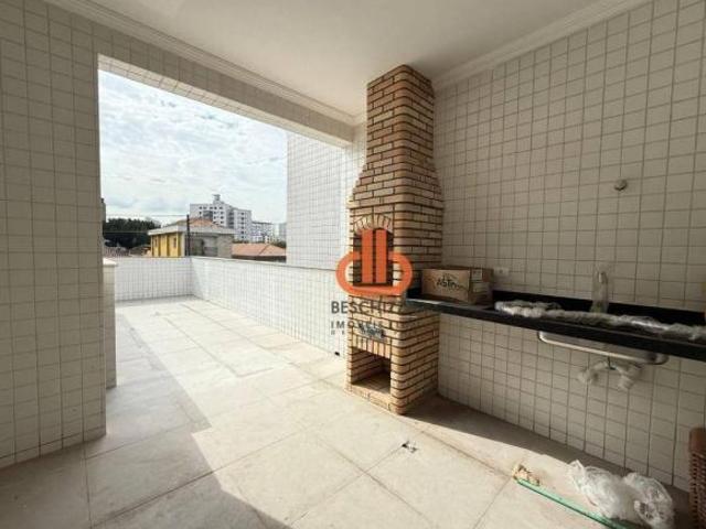 Casa Sobreposta alta, duplex quatro quartos, duas suítes e closet