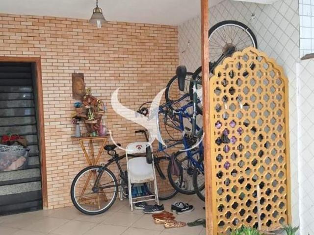 Casa Sobreposta Alta para Venda em Santos, Bairro Aparecida, 4 dormitórios, sendo 3 suítes, 5 banhei