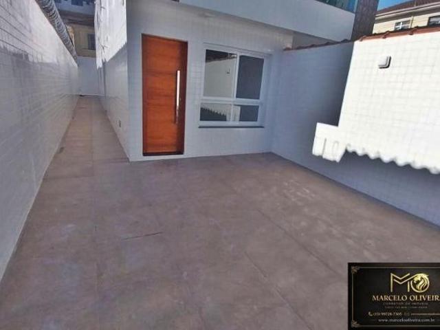 Casa Sobreposta Baixa com 3 Suítes, Piscina e Churrasqueira – Av. Almirante Cochrane, Santos
