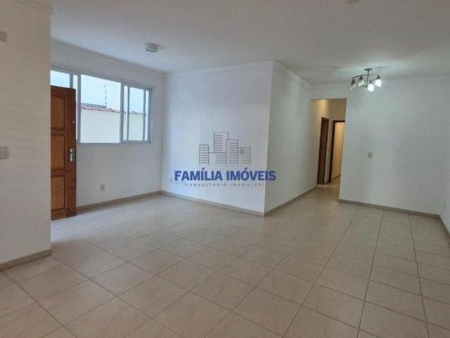 Casa sobreposta baixa à venda 3 suítes Ponta da Praia Santos/SP