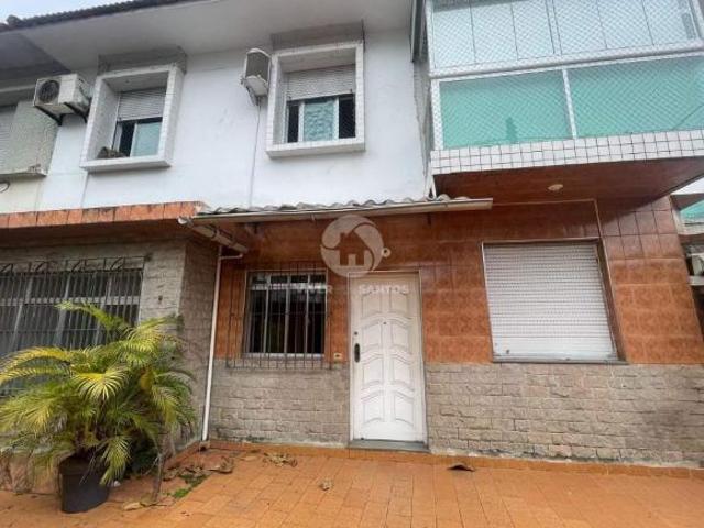 Casa sobreposta baixa à venda, na Ponta da Praia, em Santos!