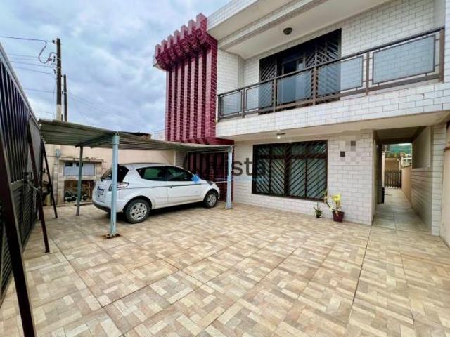 Casa Sobreposta Baixa + Edicula à Venda no Santo Antônio no Guarujá | QVista.