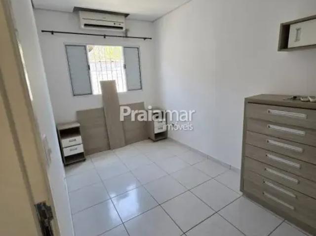 Casa sobreposta baixa i 2 dorm i quintal i garagem i vila cascatinha s. V
