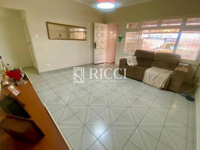 Casa sobreposta baixa reformada, Casa em Santos