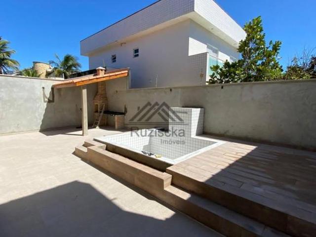 CASA SOBREPOSTA FRENTE MAR EM ITANHAÉM