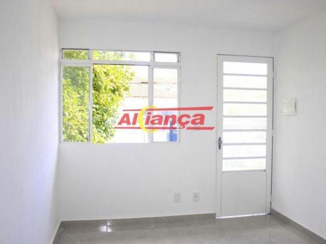 CASA SOBREPOSTA NO CONDOMÍNIO RESIDENCIAL IPES