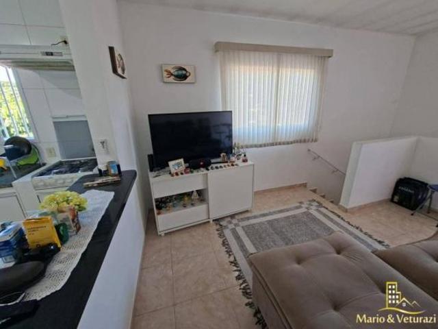 Casa sobreposta superior com 2 dormitórios à venda, 75 m² por R$ 380.000,00 Vila Santa Rosa Guar