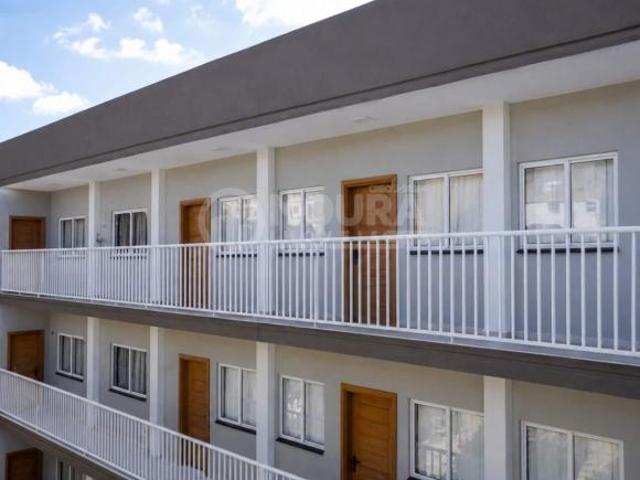 Casa Sobreposta para Venda em São Paulo, Guaianazes, 2 dormitórios, 1 banheiro