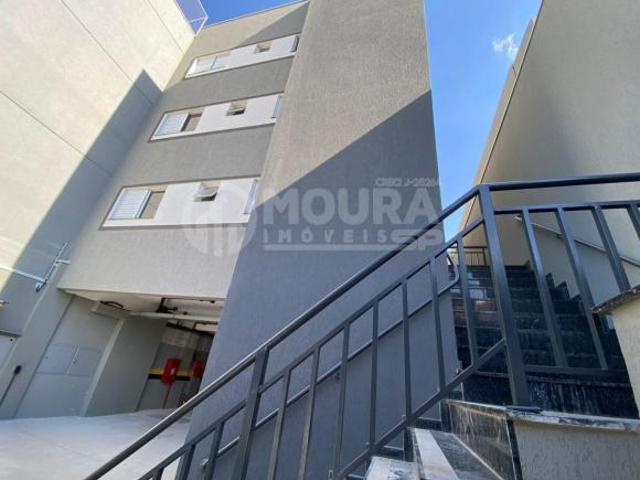 Casa Sobreposta para Venda em São Paulo, Vila Antonieta, 2 dormitórios, 1 banheiro, 1 vaga