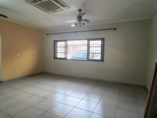 Casa Sobreposta para Venda em São Vicente, Vila Cascatinha, 4 dormitórios, 2 suítes, 1 banheiro, 1 v