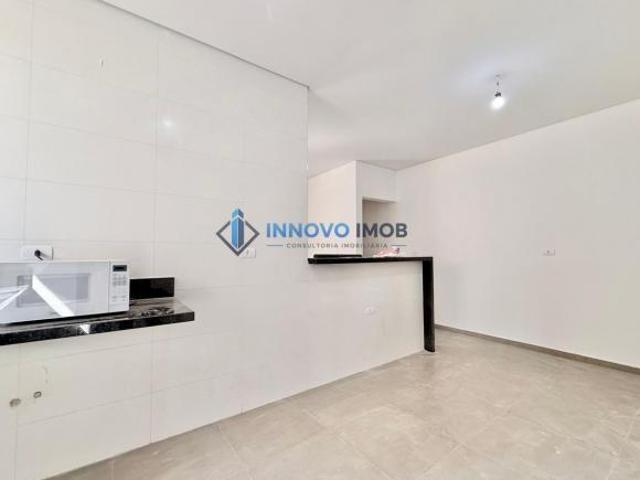 Casa Sobreposta para Venda em Santos, Encruzilhada, 3 dormitórios, 1 suíte, 3 banheiros