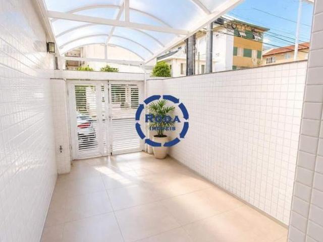 Casa Sobreposta Térrea com Quintal e Churrasqueira