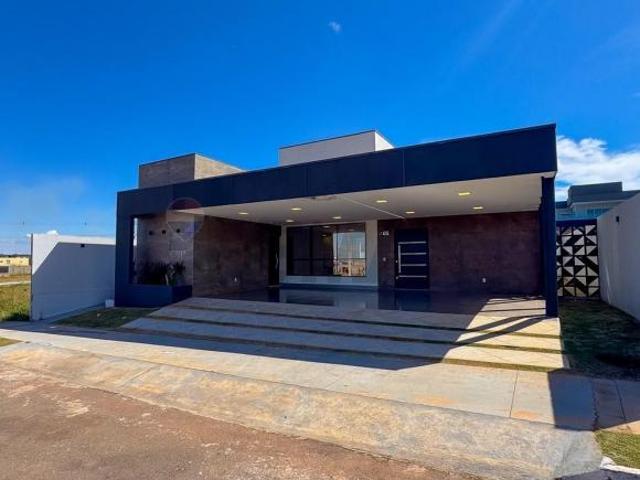 Casa Sofisticada no Parque Vivá | 3 Suítes | Escritório | Piscina | Área Gourmet | Jardim Botânico