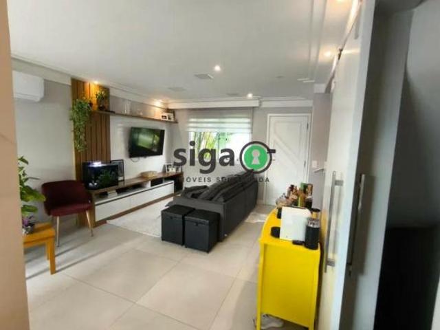 Casa sofisticada com jacuzzi privativa e acabamento contemporâneo