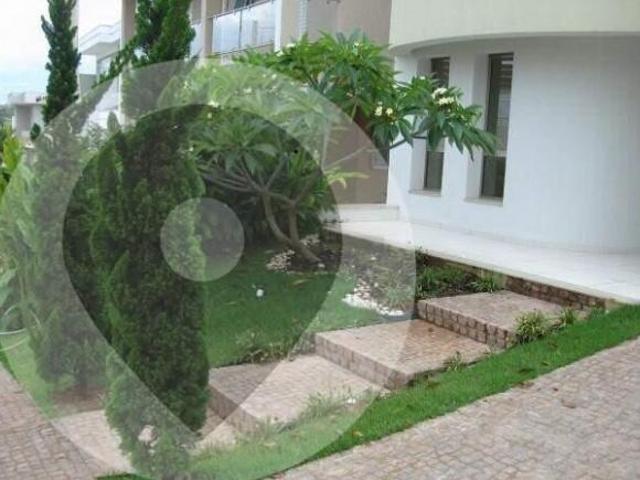 CASA SOFISTICADA EM CONDOMÍNIO NO SWISS PARK