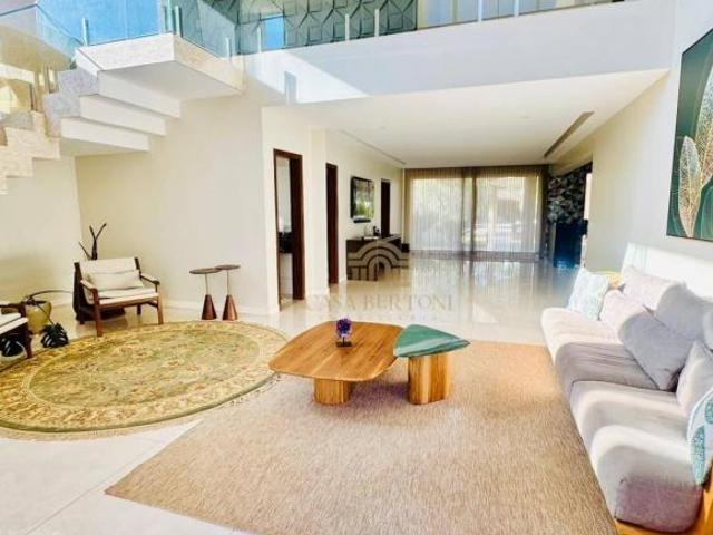 CASA SOLTA NO LOTE 1.050M² COM EDÍCULA CONDOMINIO VICENTE PIRES LAZER COMPLETO