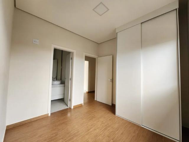 Casa Térrea 170m2 3 Suíte c/Planejados 1 Master c/Closet, Banheiros c/Box, Aquecedor Solar, Sala, Co