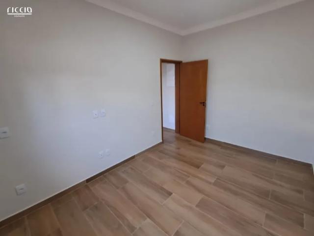 Casa térrea 300 m² AC 3 dormitórios 1 suíte Condominio Terras do Vale Caçapava SP