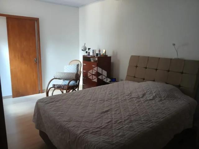 Casa térrea 3 dormitórios, com suíte, 85 m² privativo, bairro São José Canoas