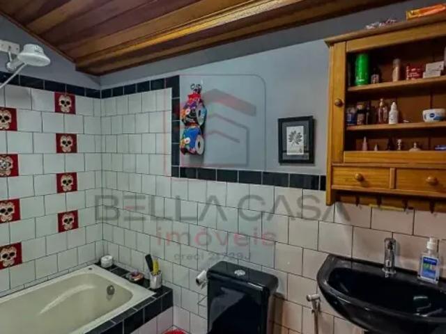 Casa Térrea à Venda na Vila Prudente: 2 Suítes, Quintal e Vaga Perto do Metrô!