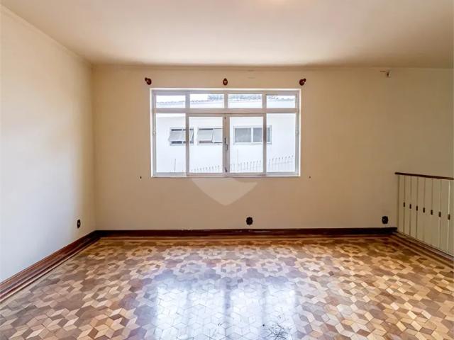 Casa térrea com 3 quartos à venda ou para locação em Vila Hamburguesa SP