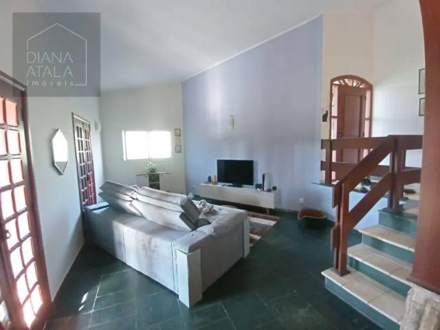 Casa térrea com 4 suítes à venda no Condomínio Marambaia Vinhedo S. P exclusividade!