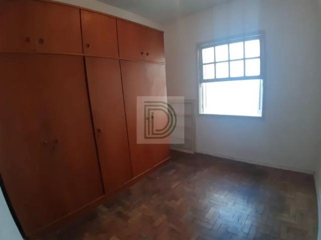 Casa térrea com amplo quintal no Jardim Previdência