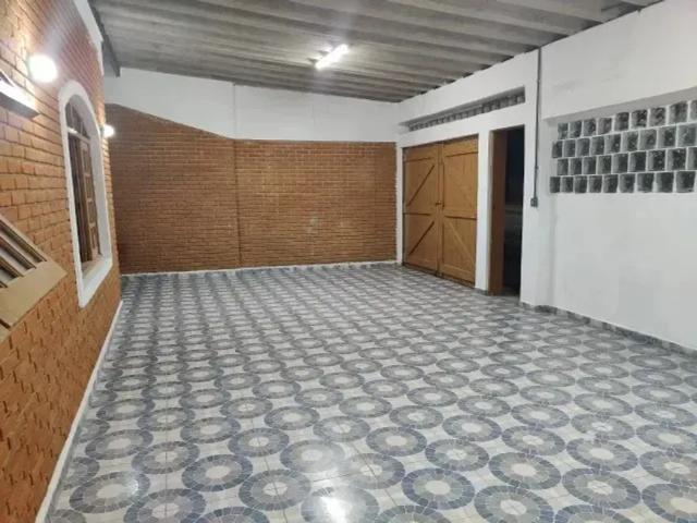 Casa Térrea com Edícula em rua publica no jardim satélite