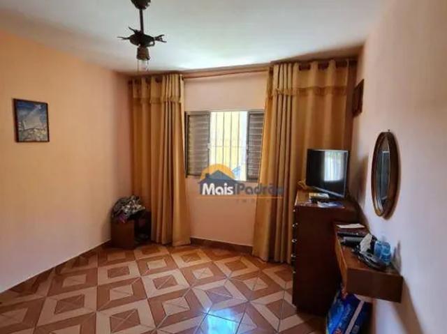 Casa térrea com edicula disponível para venda