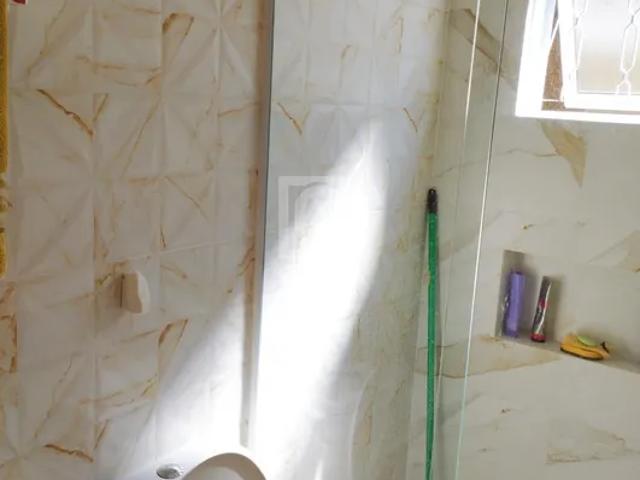 Casa térrea com sala comercial à venda no bairro Jardim Piazza Di Roma em Sorocaba