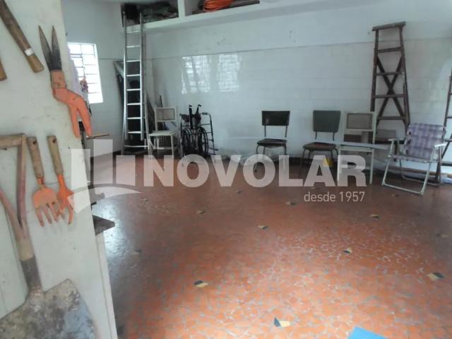 Casa Térrea em Condomínio Fechado em Santana