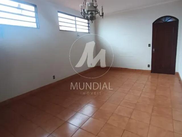 Casa térrea na rua 3 dormitórios