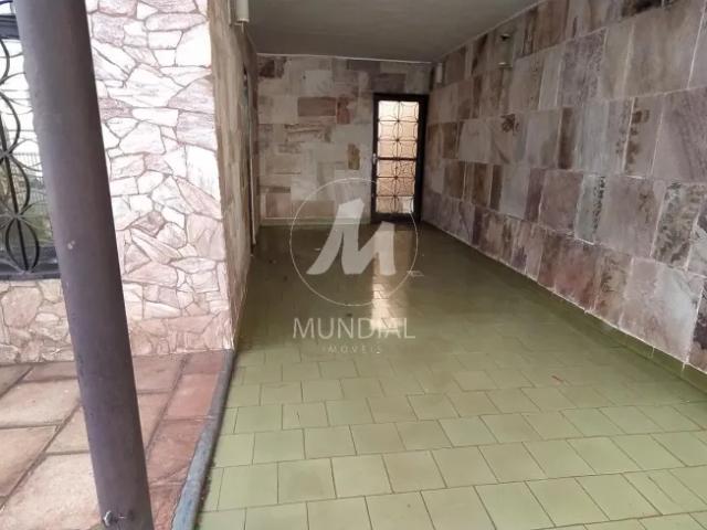 Casa térrea na rua 3 dormitórios
