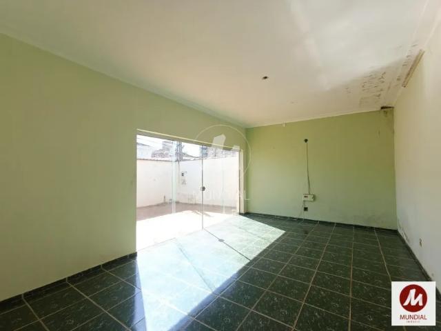 Casa térrea na rua 3 dormitórios/suite, cozinha planejada