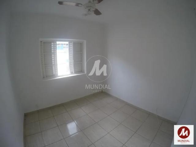 Casa térrea na rua 2 dormitórios, cozinha planejada