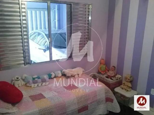 Casa térrea na rua 2 dormitórios, cozinha planejada